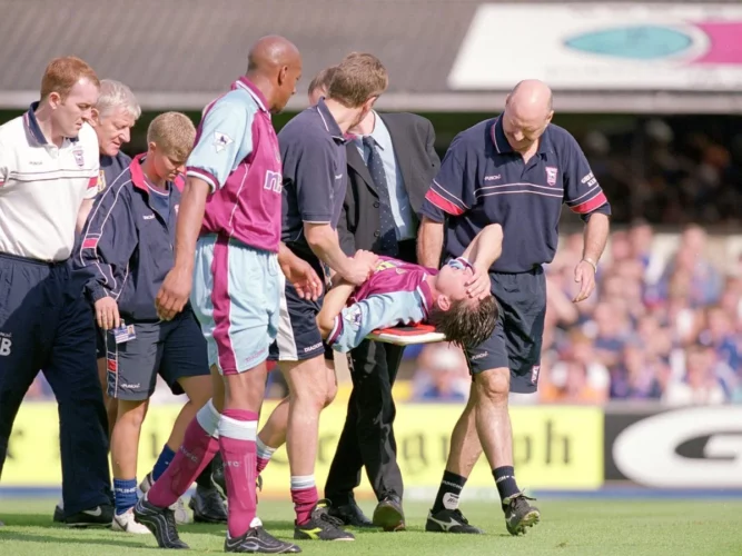 10 Worst Injuries in Football History Ever | sportinglad